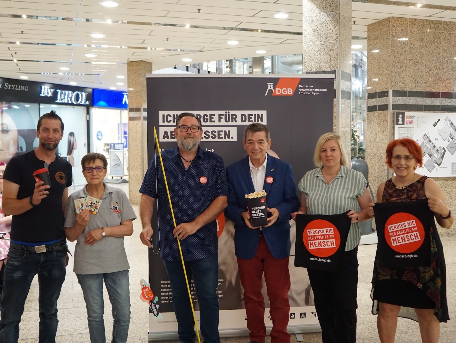 DGB-Aktion im Marler Stern setzt auf ungewöhnliche Ansprache – Vergiss nie, hier arbeitet ein ...